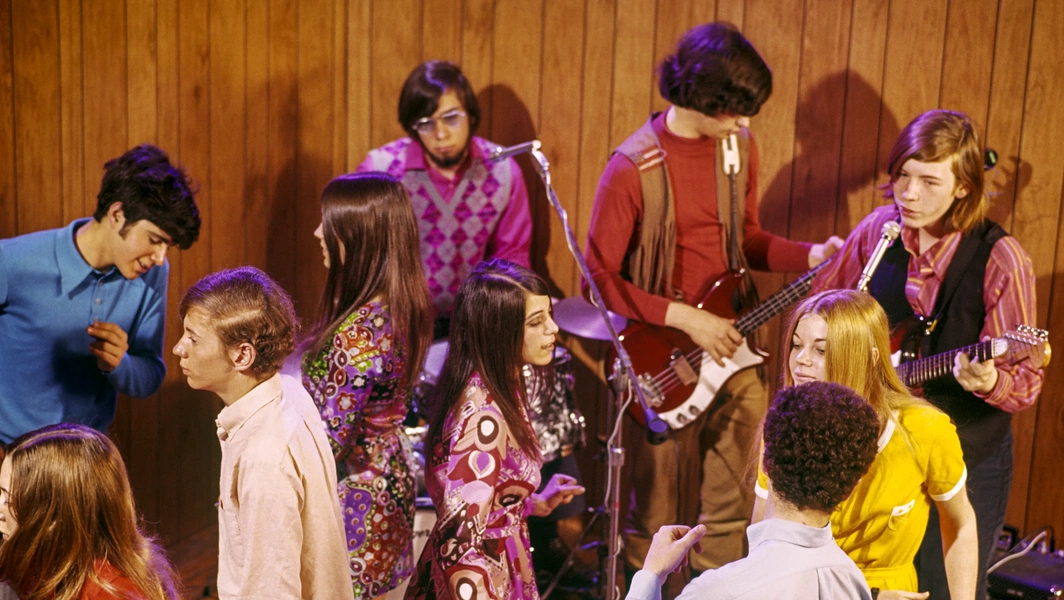 12 snapshots of teen life in the 60s and 70s