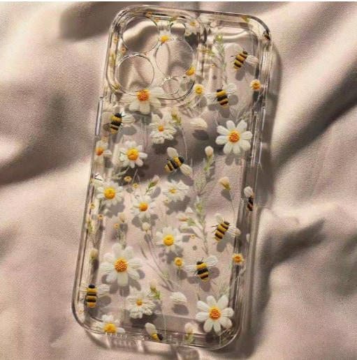 Stylish phone cases to upgrade your everyday look from Temu Malaysia