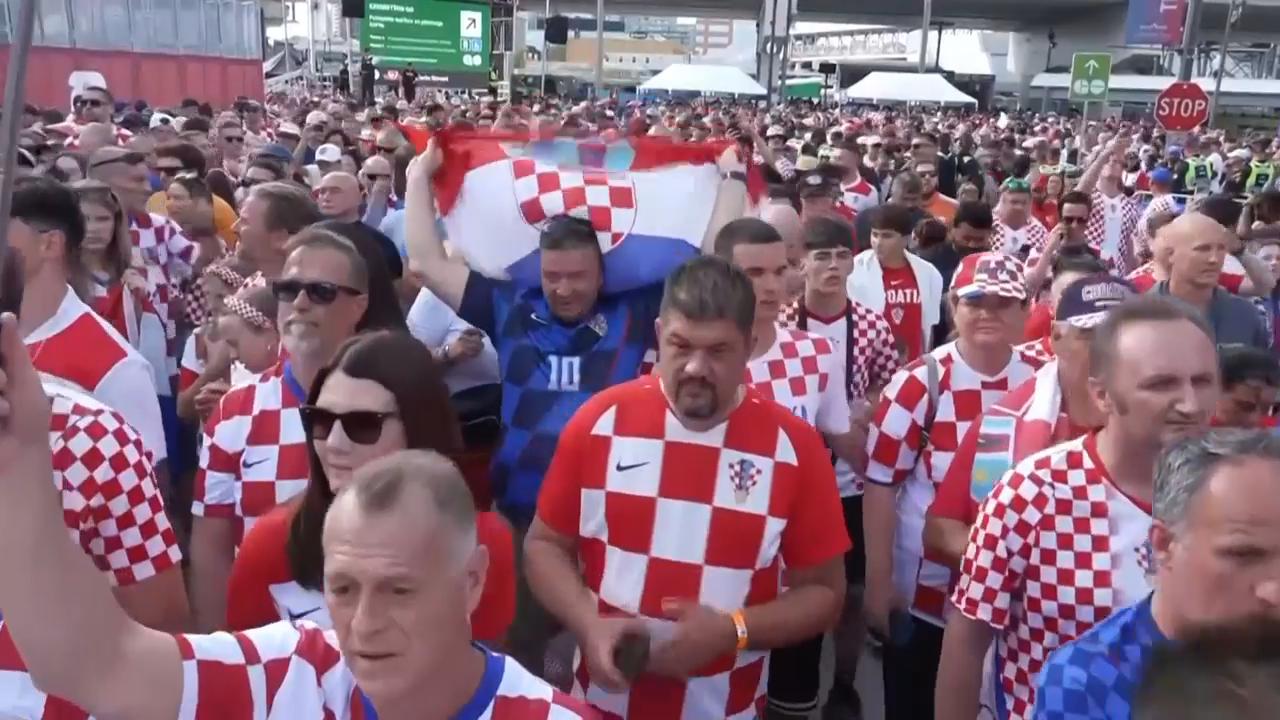 Fans react, celebrate after Croatia's 1-0 win over Panama in World Cup