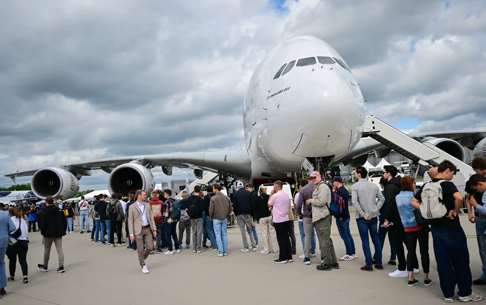Urgent A380 wing checks ordered after cracks found