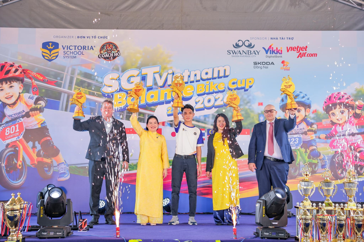 Victoria School tổ chức giải đua xe thăng bằng cho gần 300 bạn nhỏ