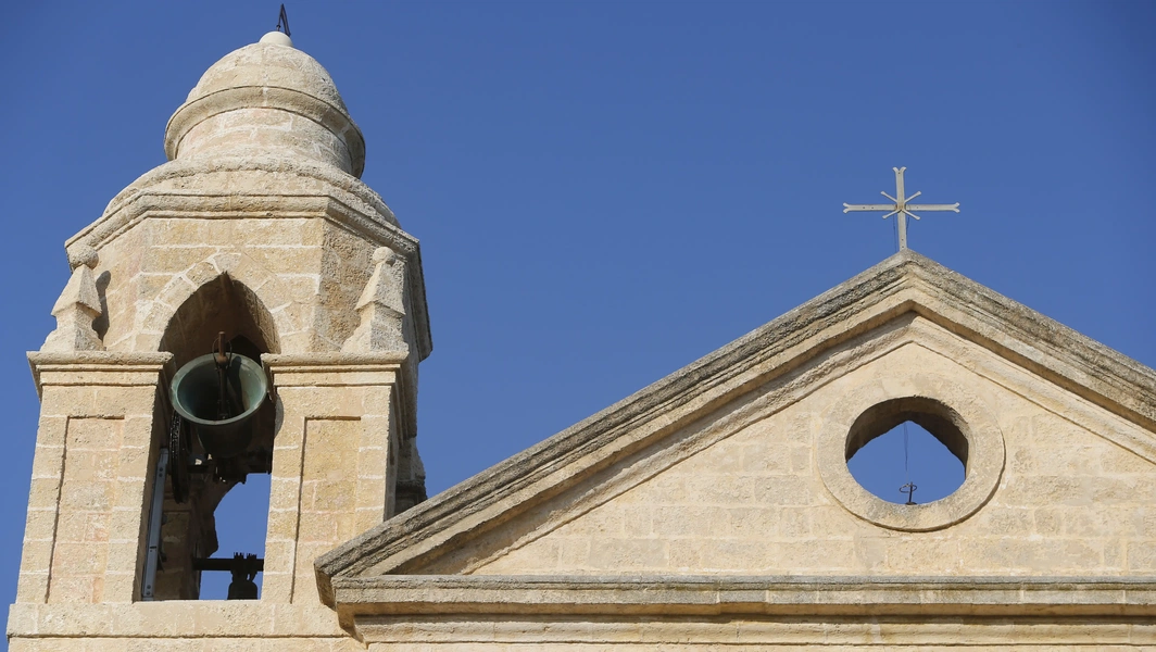 16 church traditions fading in modern worship
