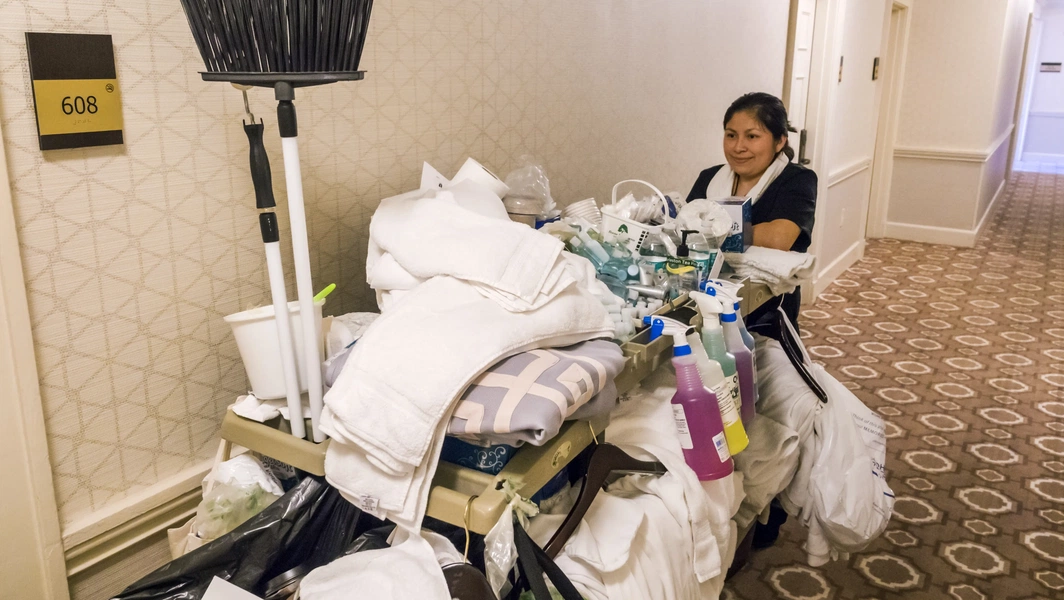 5 hotel checkout habits that burden housekeeping