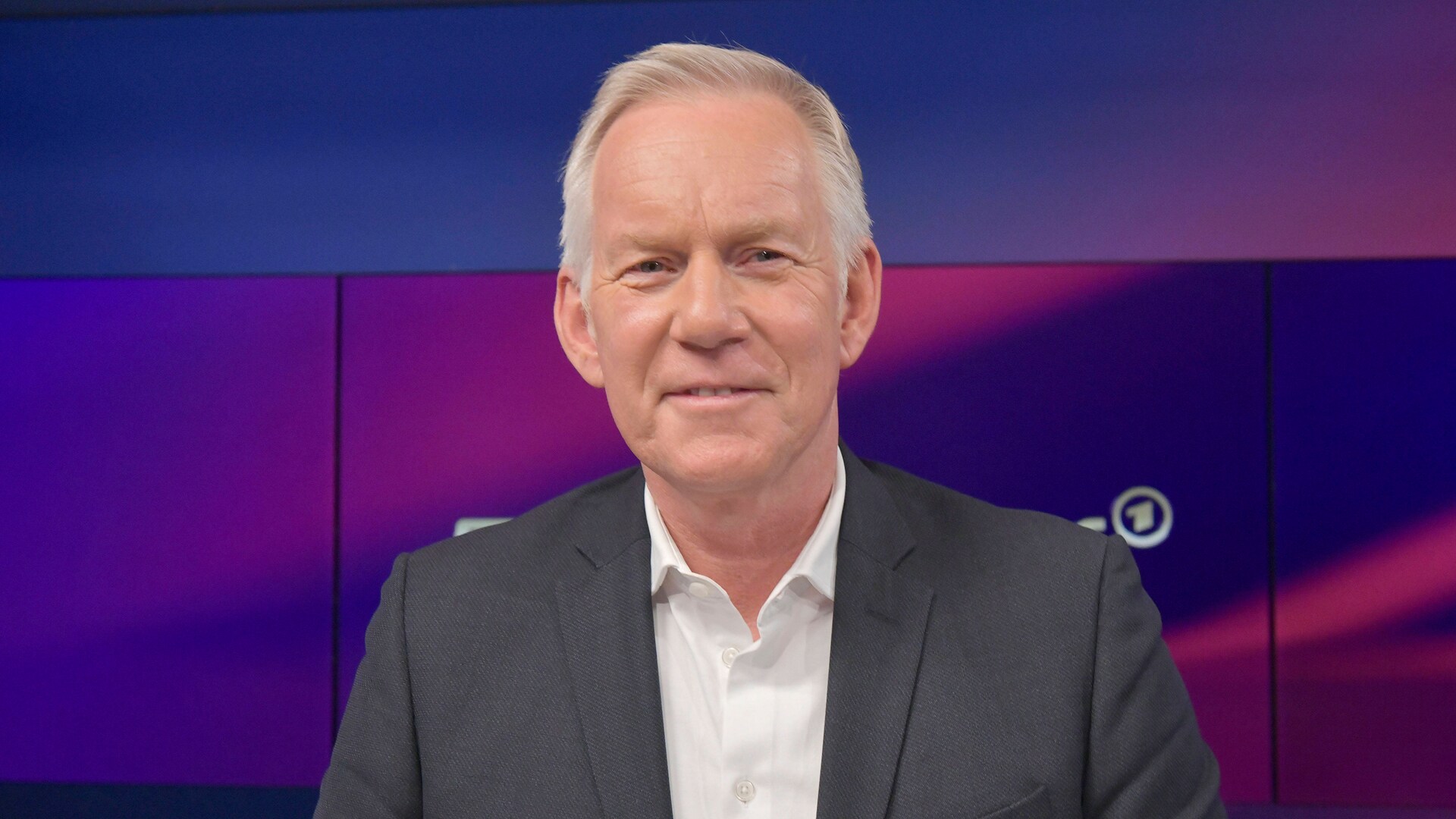 Er verstarb 2020: Johannes B Kerner behält die Nummer seines Vaters ...