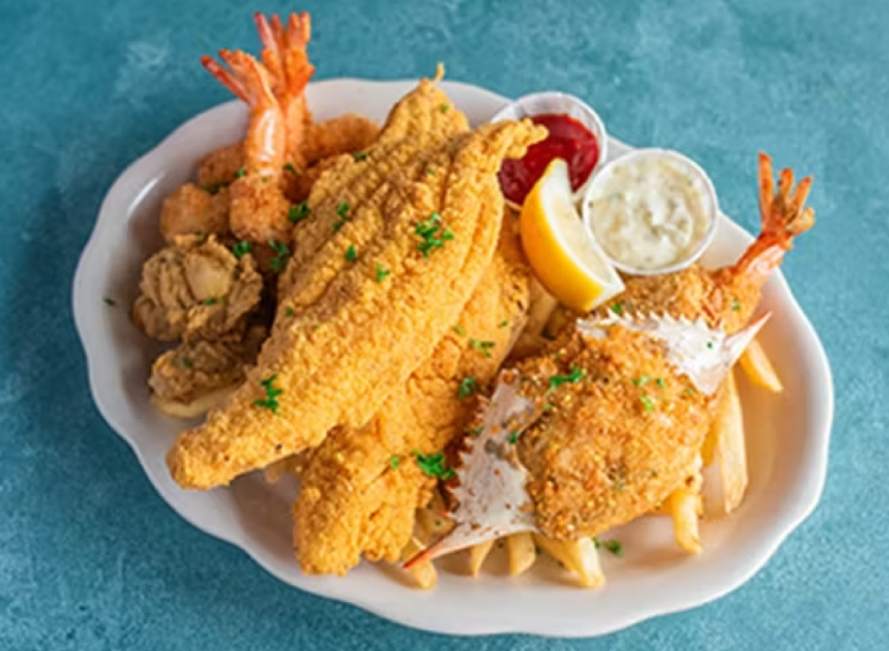 5 chain restaurants with the best seafood platters, according to chefs