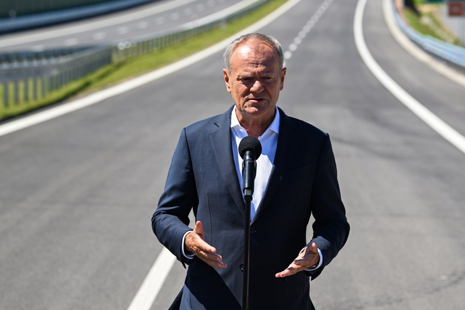 Kaczyński chce komisji, premier reaguje. "To taki oksymoron"