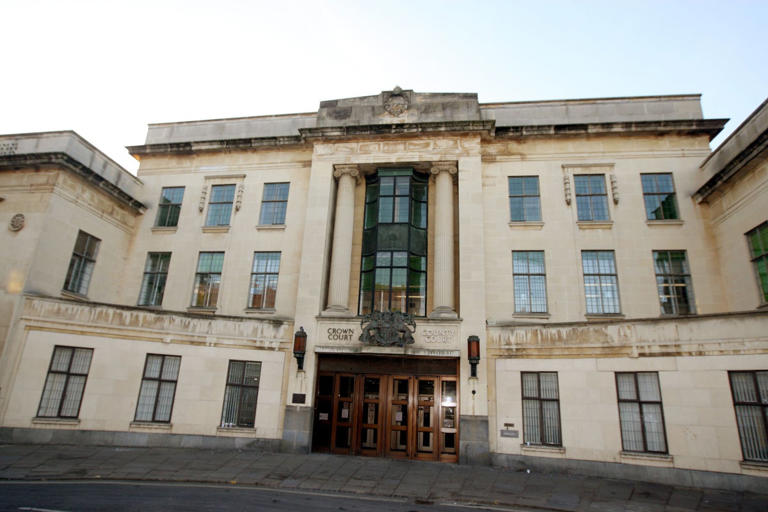 Pair plead guilty to manslaughter of two men through poisoning