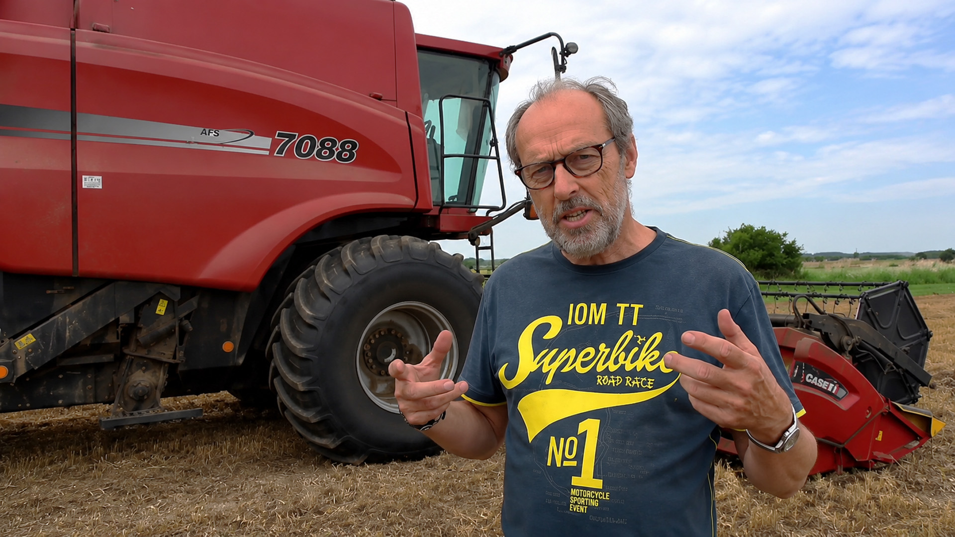 Challenging moments while harvesting winter linseed crops
