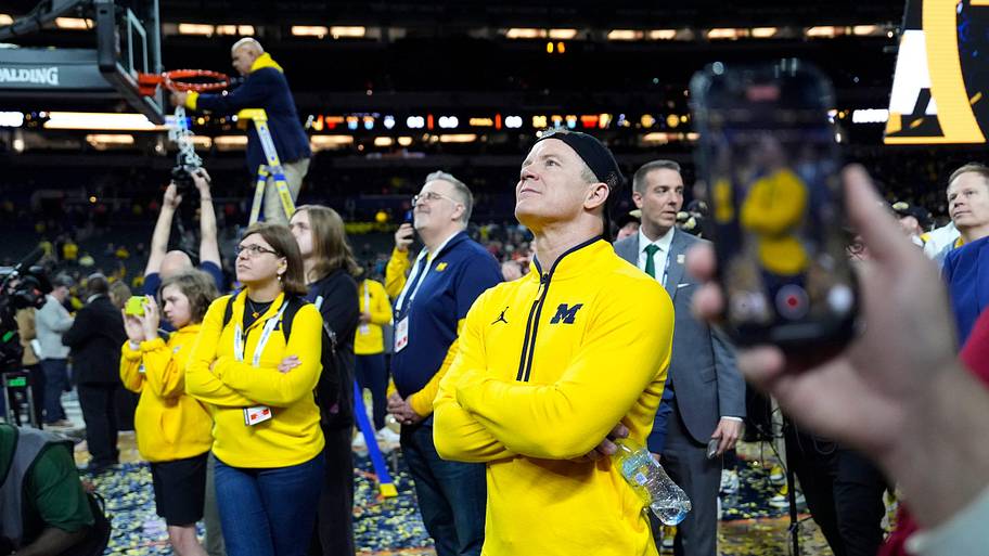 Michigan just can't seem to hang onto elite head coaches and Dusty May ...