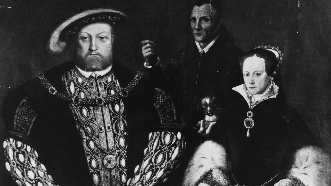 8 historical portraits that distorted reality