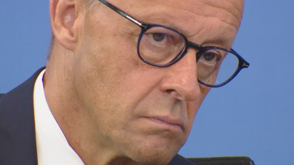German pension plans draw praise, criticism