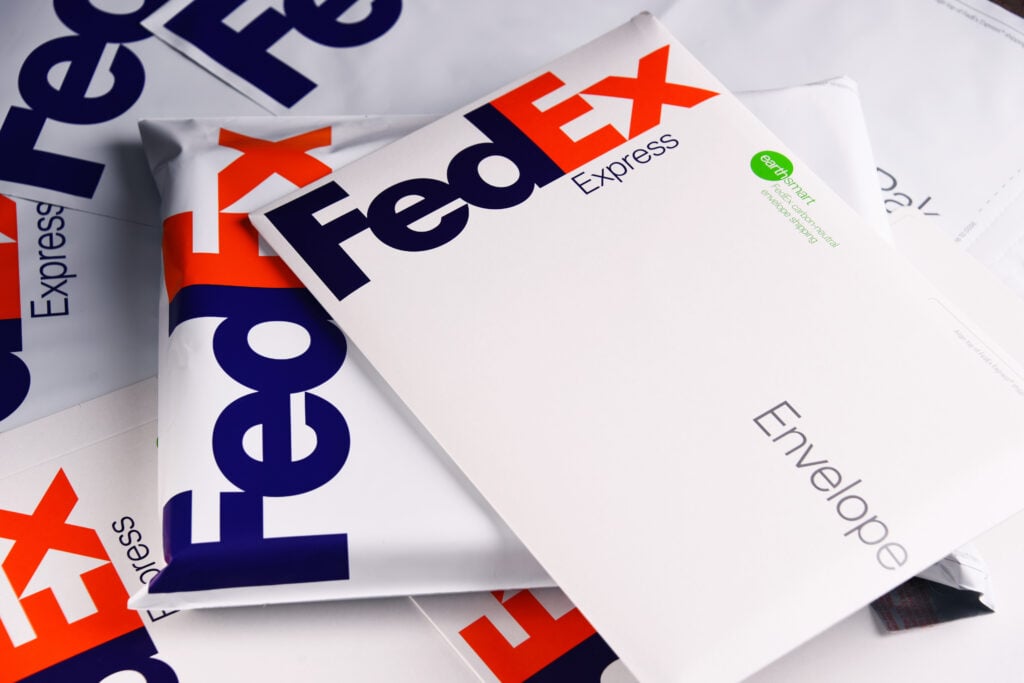 FedEx reports Q4 double beat, completes freight spin-off — stock falls ...