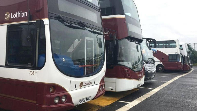 Council to investigate £327,000 pay-off for Edinburgh Trams boss