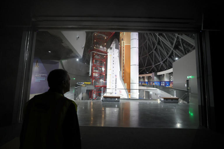 California Science Center announces opening date to view Space Shuttle ...