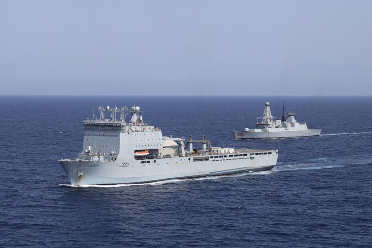'Enormously keen' RFA Lyme Bay arrives in Middle East and sails ...
