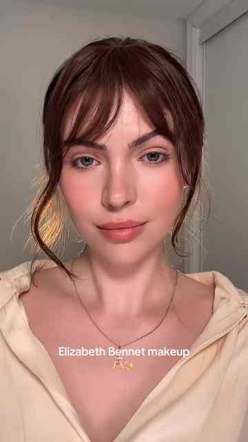 Why Elizabeth Bennet’s natural makeup style still inspires