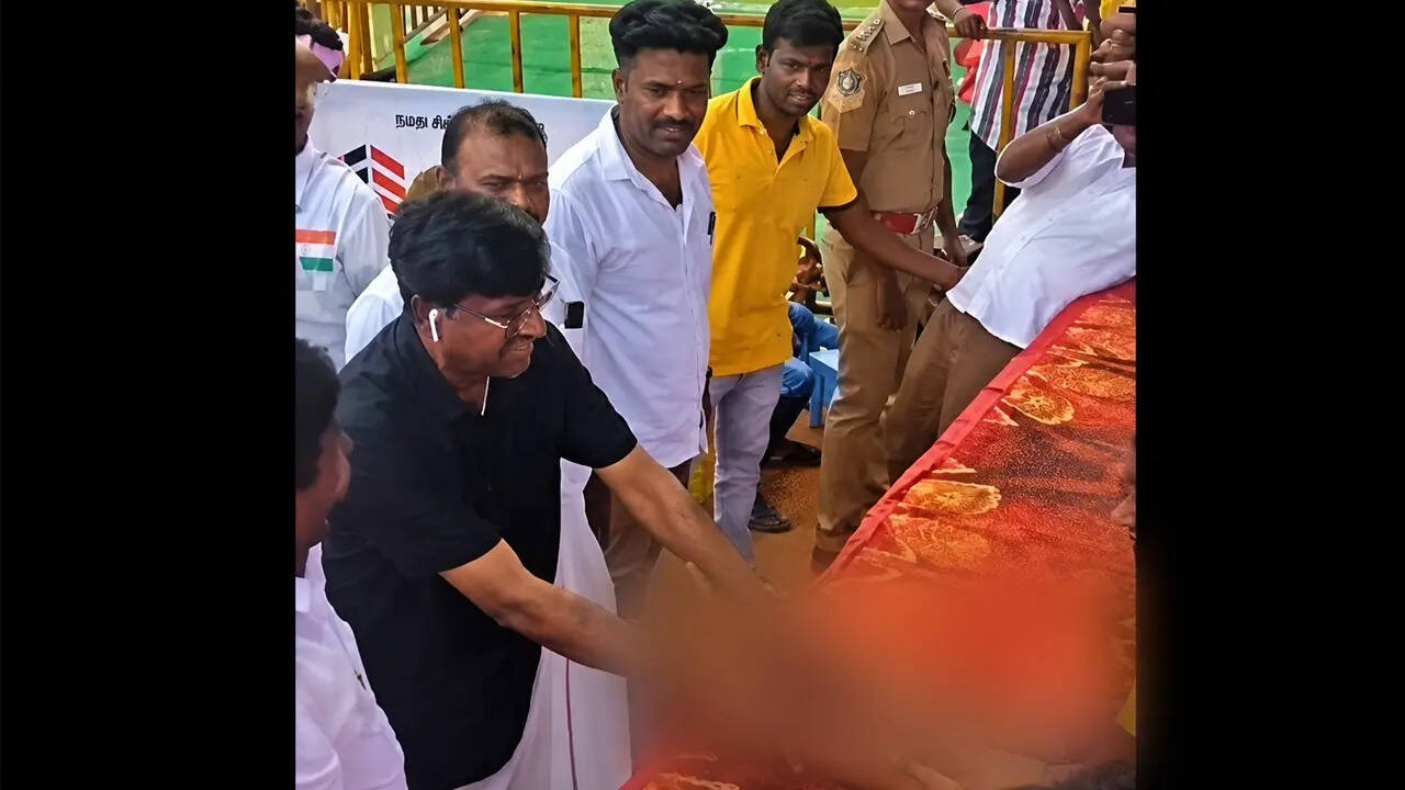 TN minister Viswanathan under fire after video shows him touching ...