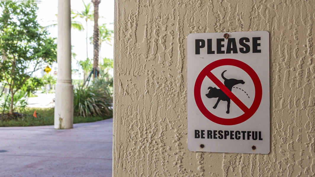 10 rude habits that strain neighborly relations