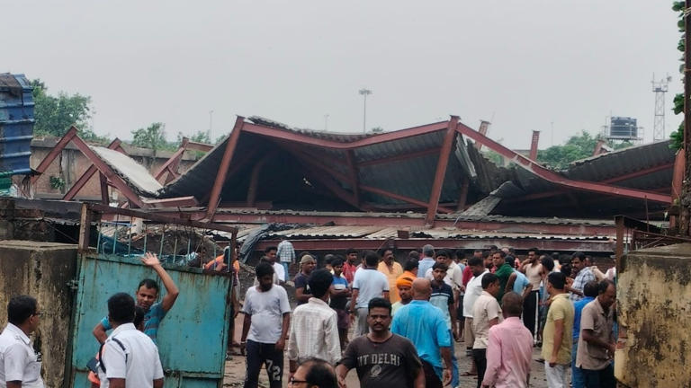 Under-construction factory shed collapses in Kolkata, several workers ...