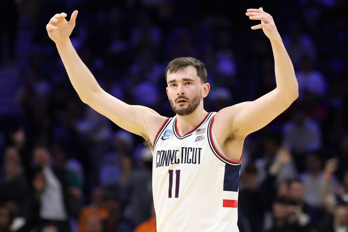Kings acquire draft rights to UConn star Alex Karaban in trade with ...