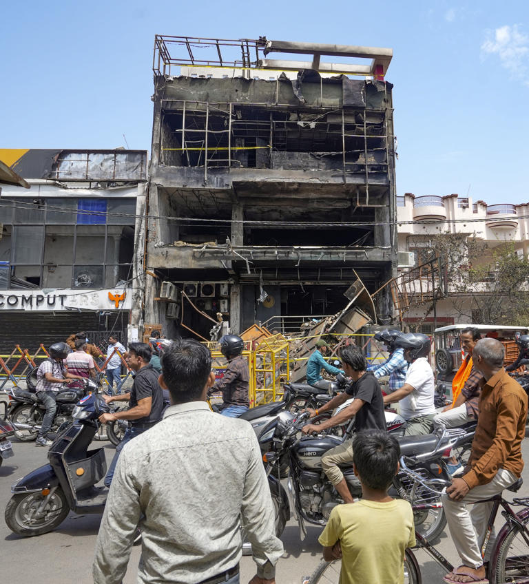 Smoke inhalation, not flames, killed all 15 in Lucknow fire: Post ...