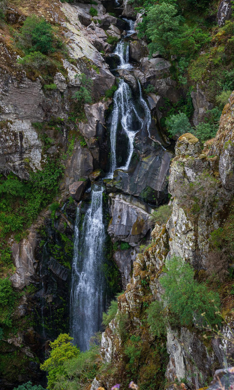 La comarca de Galicia que es una joya y pocos conocen: monasterios ...