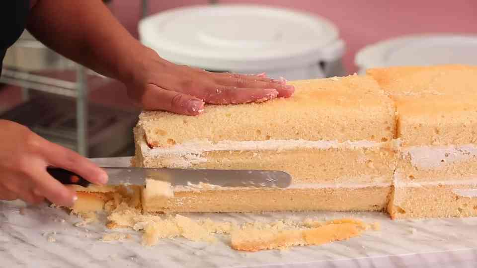 These cakes are designed to make guests uncomfortable