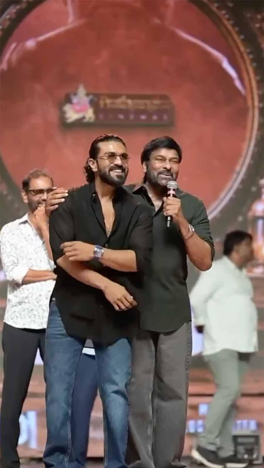 Chiranjeevi and Ram Charan share emotional father-son moment at Peddi ...