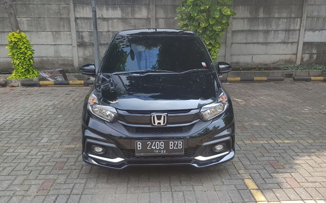 LMPV 7 penumpang murah, harga Honda Mobilio RS 2020 bekas sisa segini