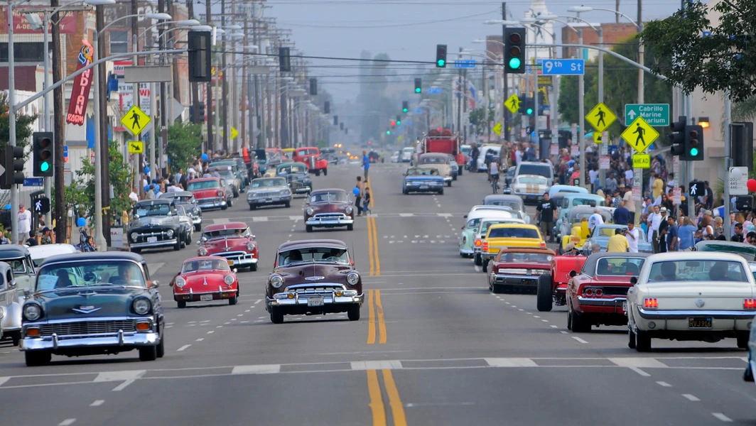 California cruising culture from post-war roots to revival
