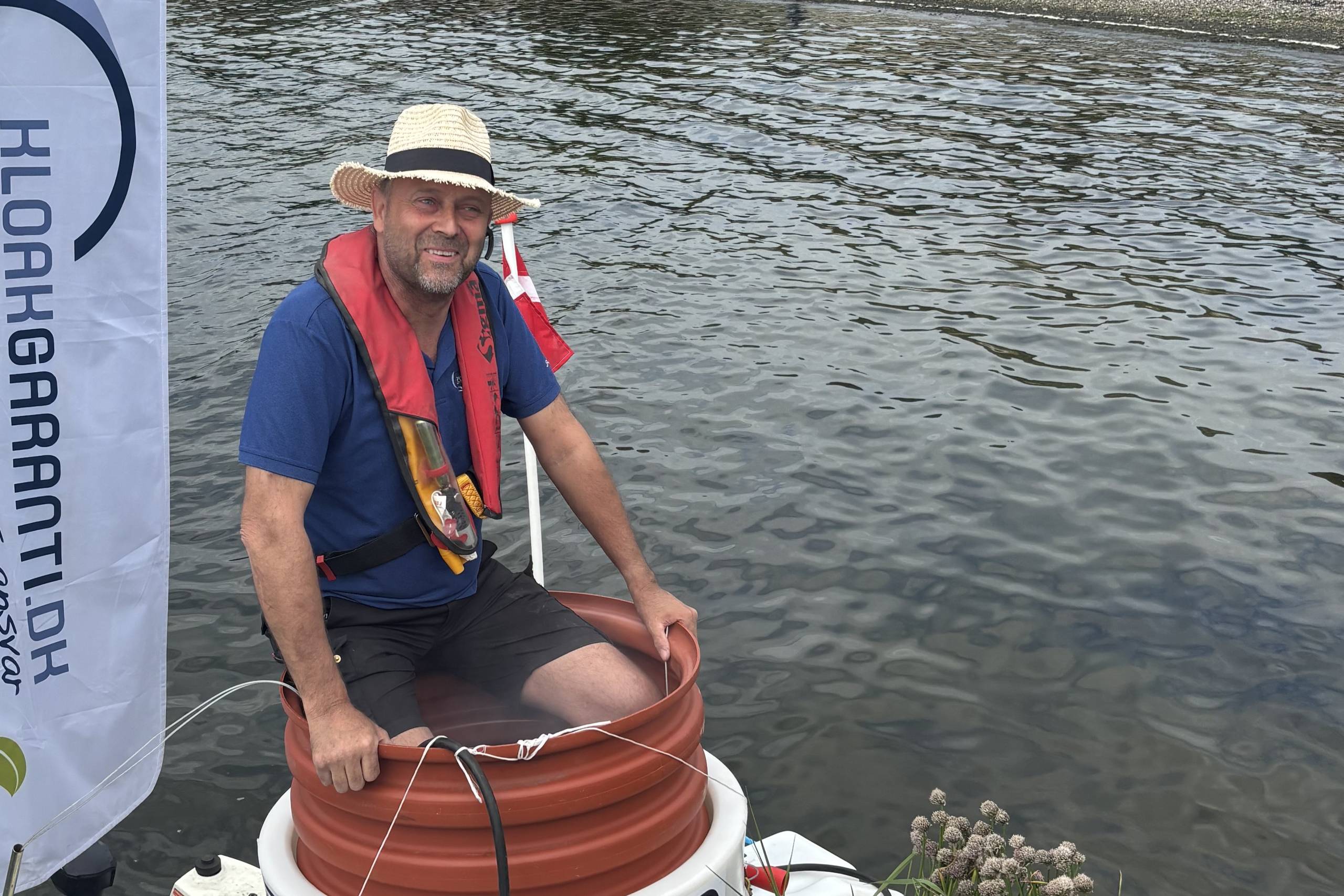 Det sejler for letsindig formand: Krydsede fjord i en nedsivningstank