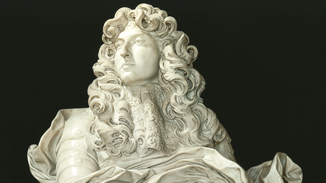 8 historical portraits that distorted reality