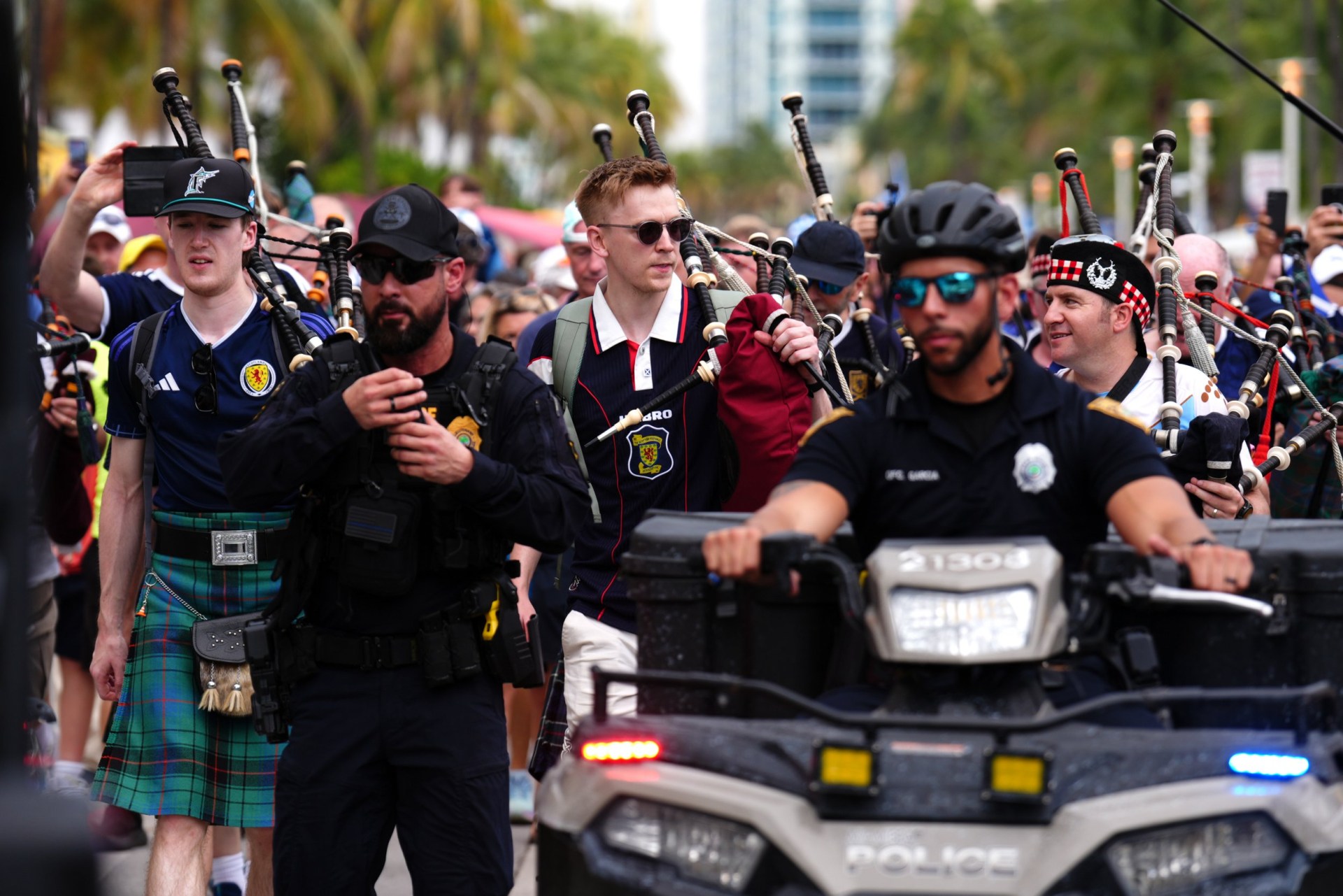 Tartan Army take over Miami with traffic cones and pack out bars ahead ...