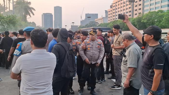 Kronologi tulang lutut kanan AKBP Adri Desas Furyanto retak saat demo ...