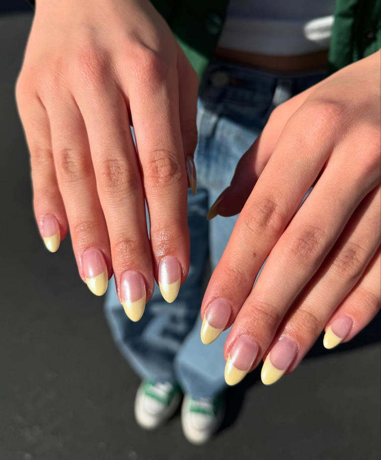 From lemon glaze to butter French, 8 yellow chrome nail ideas to try ...