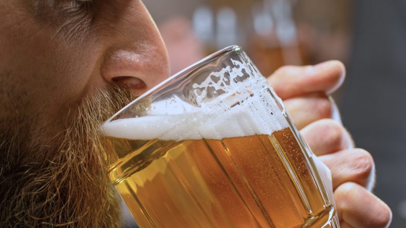 'Sip and stroll': Patrons will soon be able to purchase drinks to-go in ...