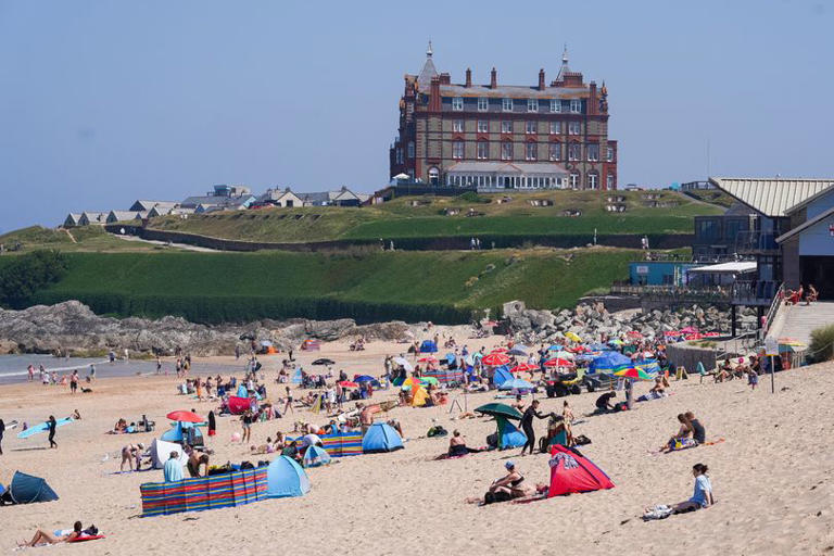 Amber extreme heat warning issued for Leicestershire as temperatures ...