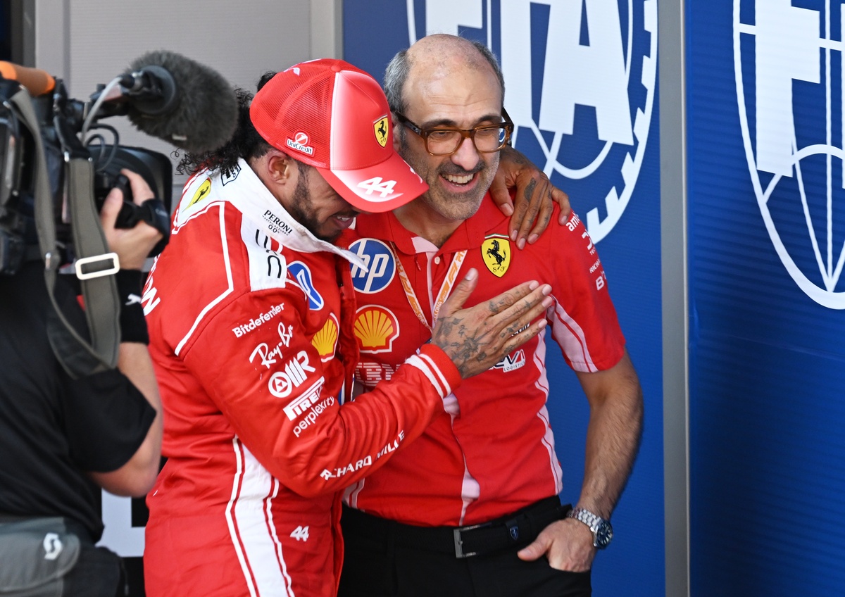 Carlo Santi va rester l'ingénieur de Lewis Hamilton