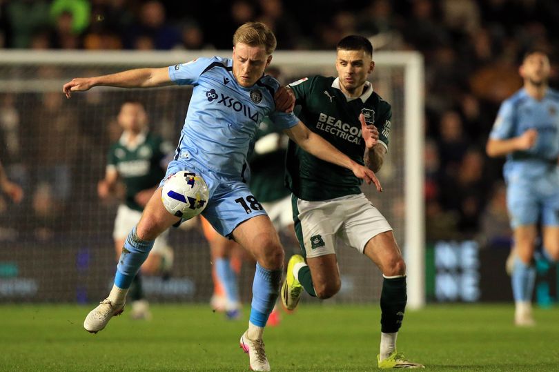 Plymouth Argyle looking to sign Stevenage midfielder Harvey White
