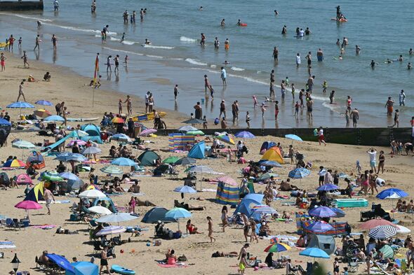 Met Office names 53 areas facing 40C red weather warning on Thursday ...