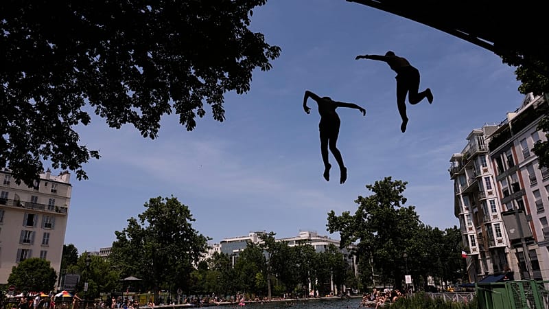 Red heatwave alerts spread across Europe with hottest day ever in ...