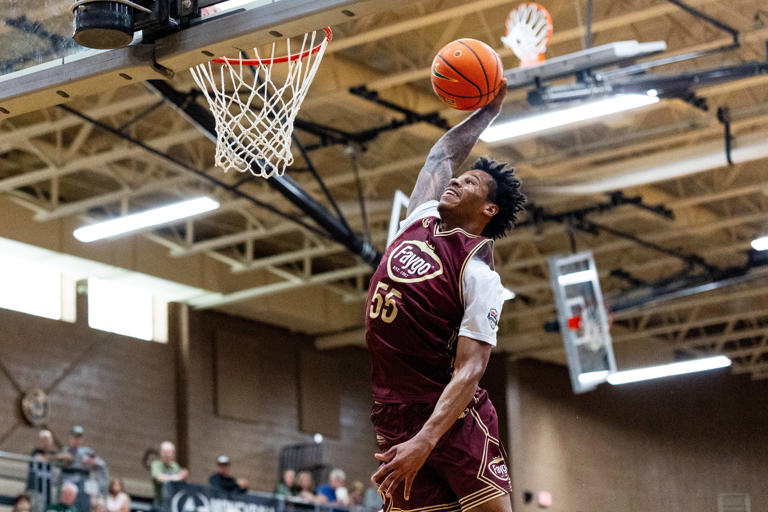 See 100 photos as Spartan stars, newcomers shine in opening night of ...