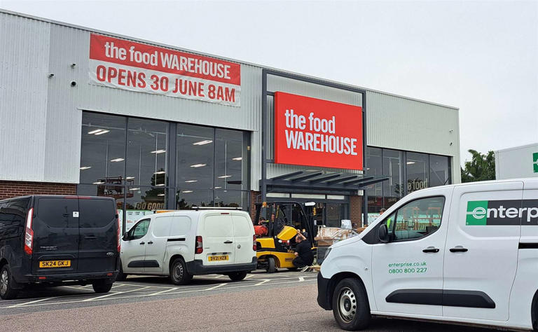 Iceland’s Food Warehouse to open at former Hobbycraft store in Strood ...