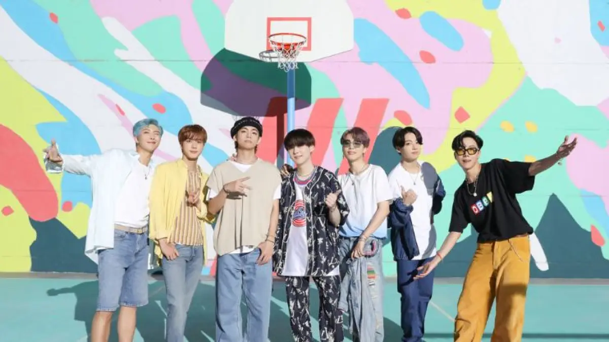 Musik video BTS 'Dynamite' tembus 2,1 miliar penayangan di YouTube
