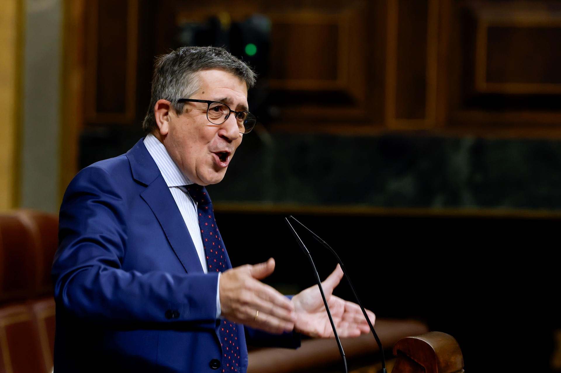 Patxi López y el golpe de pecho en el Congreso: "Yo con Begoña, claro ...