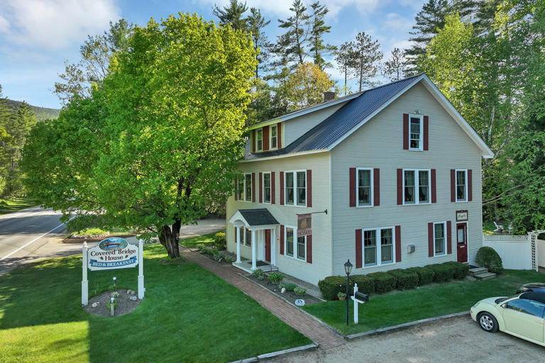 Live out a 'Gilmore Girls' fantasy with a bed & breakfast that comes ...