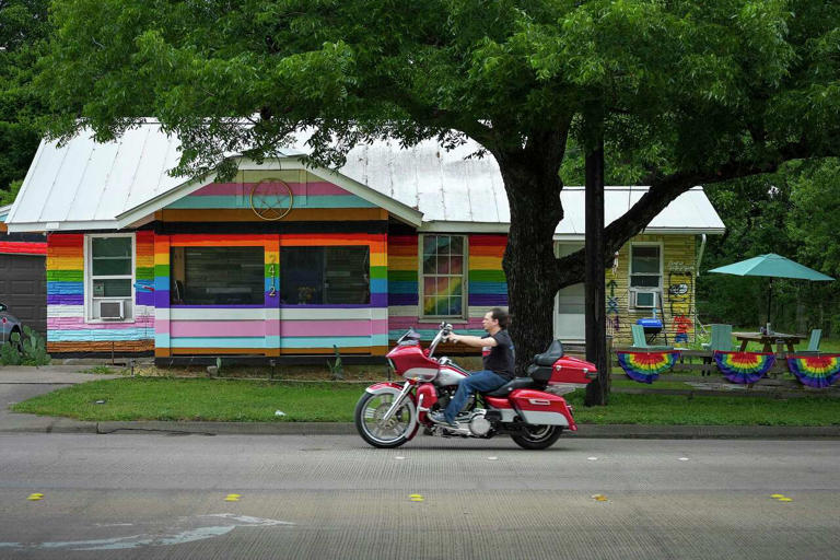Texas banned rainbow crosswalks. LGBTQ community searches for ...