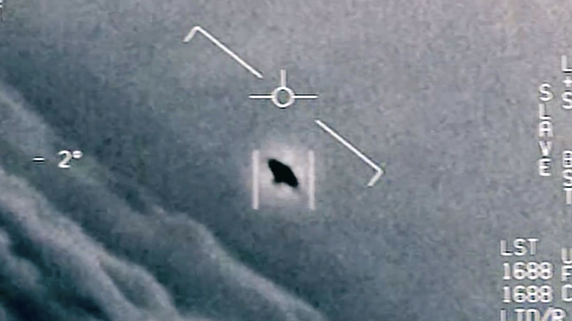 Naval intelligence officer describes UFO encounter