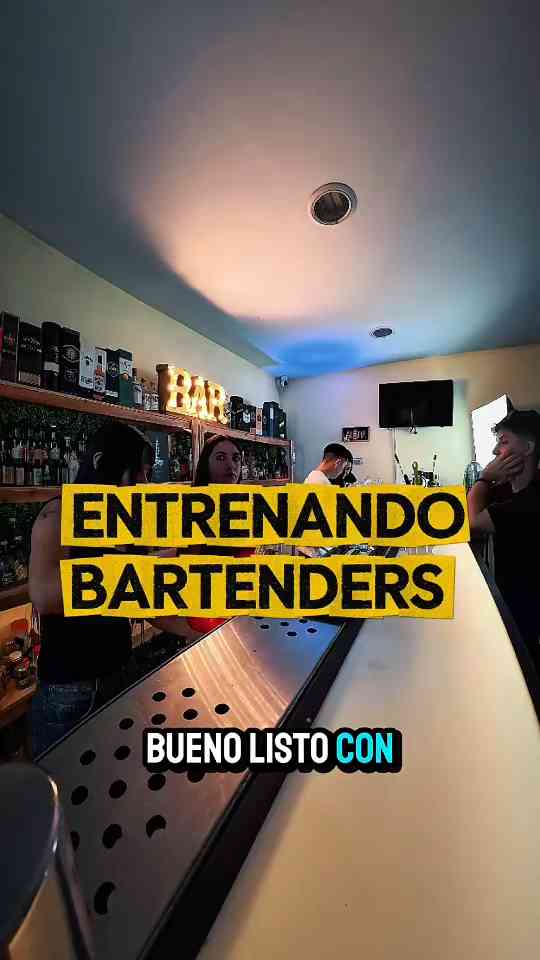 Cómo servir y refrescar tus tragos como un profesional