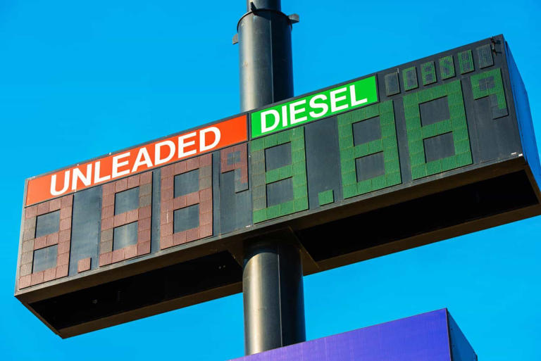 Gasoline prices jump 7 percent in a single month, putting severe ...